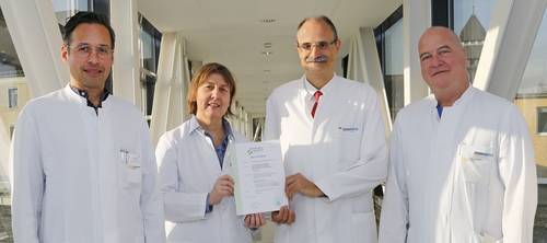 Mütter und Neugeborene in besten Händen: Höchste Qualität am UKD ...